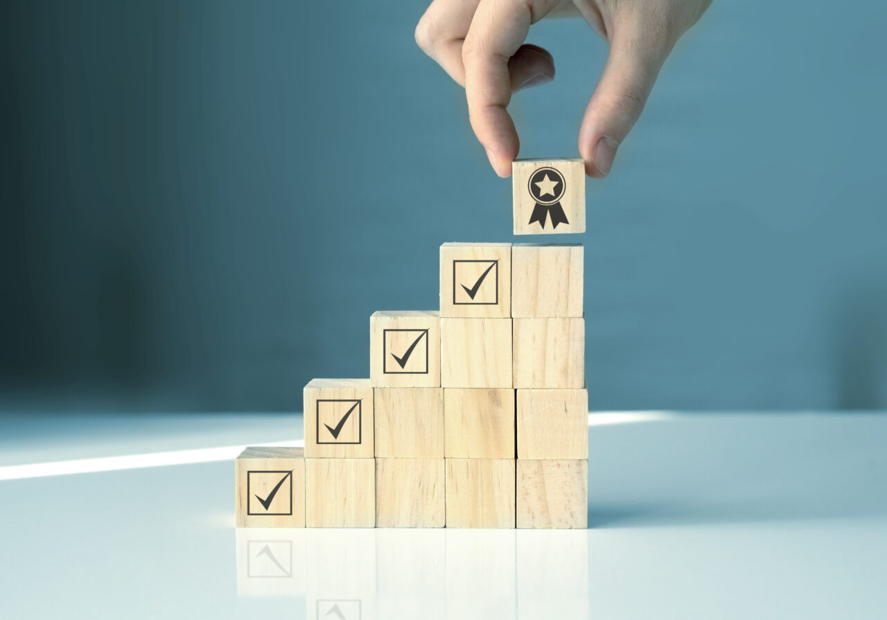 Unternehmen - EKRO - Gemeinsam sicher nach oben®