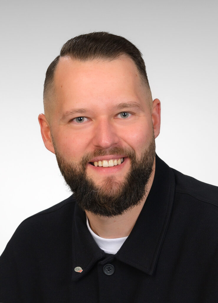 Unternehmen - EKRO - Gemeinsam sicher nach oben®